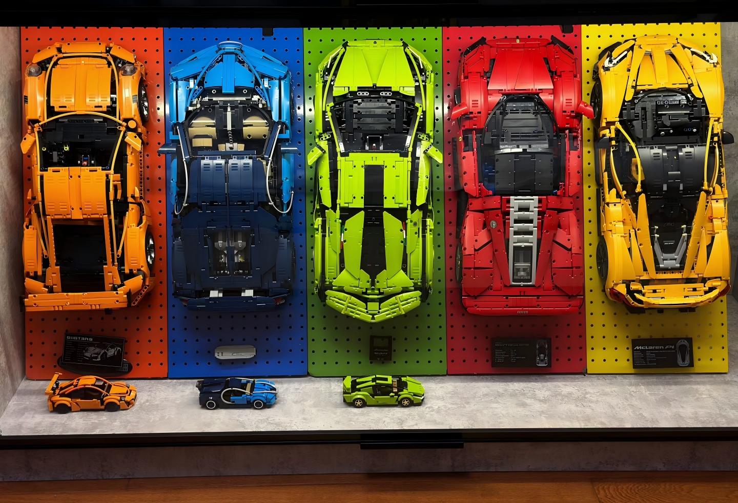 LEGO Technic Display Frames UK | Wall-Mounted Frames for Large Builds ...